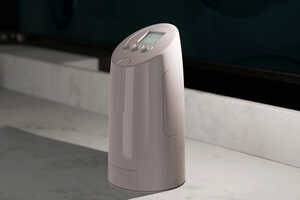 Shade-Matching Makeup Devices : boldhue