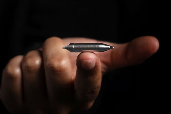 Micro-Sized Multitool Pens : MiniPen