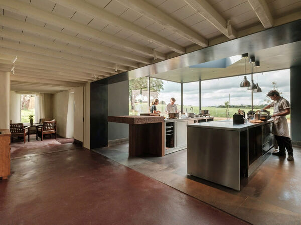 Light-Filled Michelin-Starred Restaurants : osip