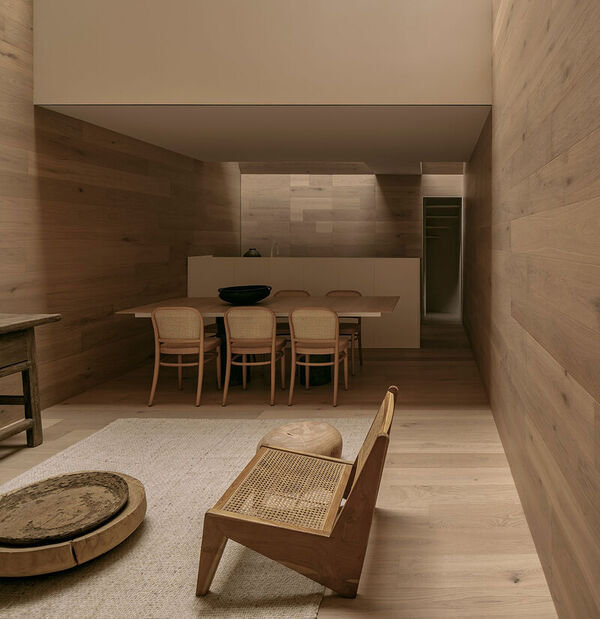 Light-Centric Evocative Home Designs : casa emma