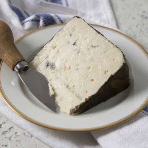 Distinctive Creamy Blue Cheeses : rogue river blue cheese