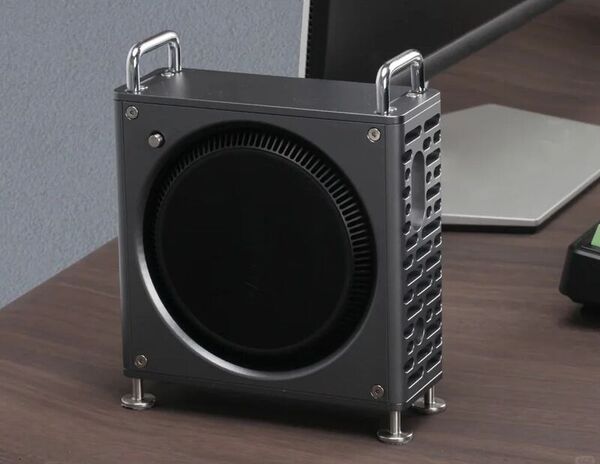 Industrial Aftermarket Computer Enclosures : ZEERA MacForge