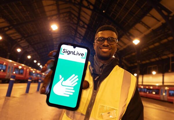 Sign Language Railway Apps : SignLive App