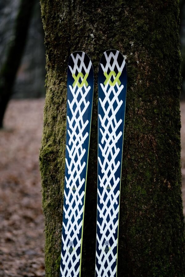 Limited-Edition Artist-Designed Skis : Artist-Designed ski