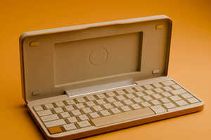 Portable Clamshell Phone Keyboards : Amber KB 1