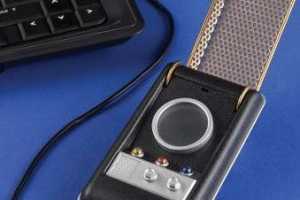 Geeky Internet Phones: The 'Star Trek' Internet Communicator Keeps You ...