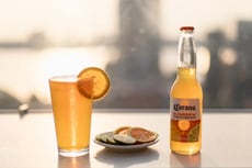 Juicy Citrus Light Beers : Corona Sunbrew Citrus Cerveza