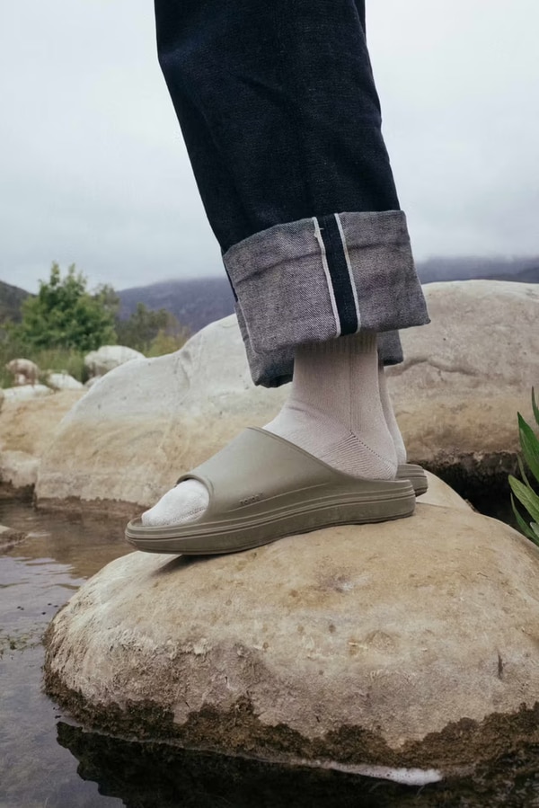 Advanced Athlete Recovery Sandals : recovery slides
