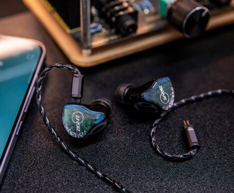 Professional-Grade In-Ear Monitors : Luna In-Ear Monitors