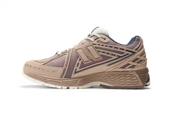 Earthy Gradient Running Shoes : New Balance 1906r