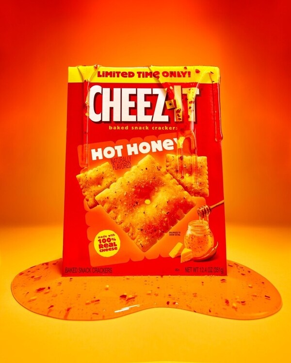 Cheesy Sweet Heat Crackers : Cheez-It Hot Honey