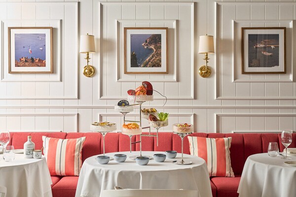 Waterfront Dining Destinations : Bagatelle Miami River