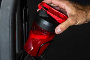 Hexagonal Supplement Shaker Bottles : YETI Yonder Shaker Bottle