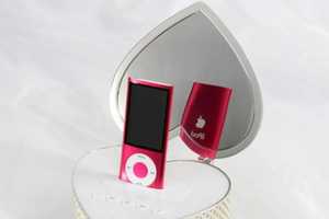 Sparkling iPod Sound Systems : Japan iheart speaker iPod