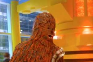 Otherworldly LEGO Sculptures : LEGO Chewbacca