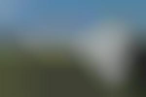 Crescent Moon Cribs : Mahina House