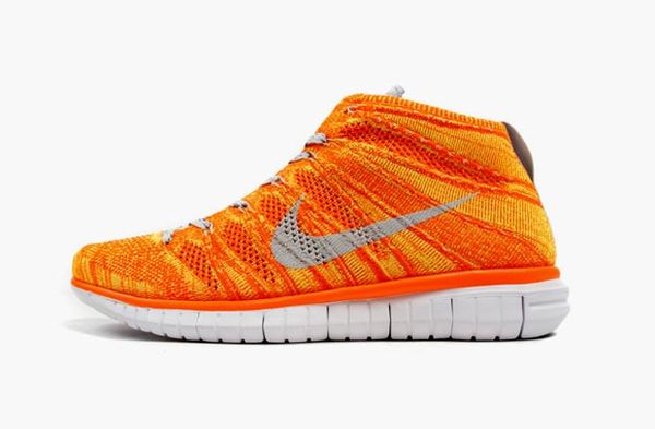 Knitted High-Top Sneakers : Nike Free FlyKnit Chukka