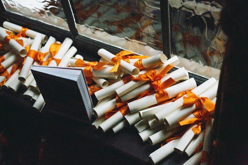 Crowdsourced Biography Services : story terrace