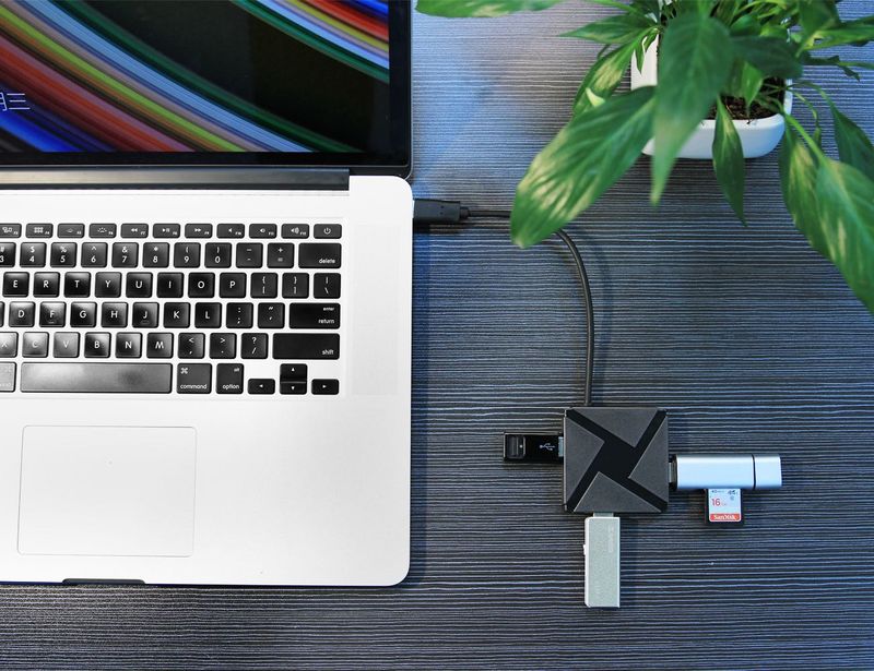 Ultra-Fast Data Transmission Hubs : USB 3.0 Hub
