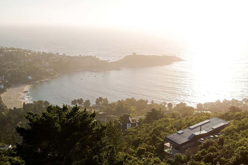 Rustic Contemporary Cliffside Homes : el boldo house