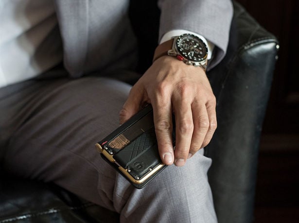 Chic Secret Agent Wallets : Pen Wallet