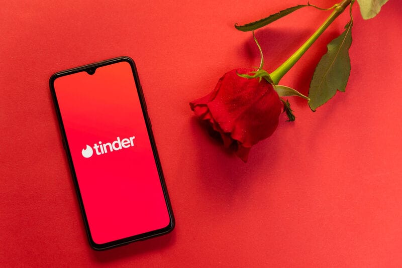 Immersive Dating App Features : Tinder Explore