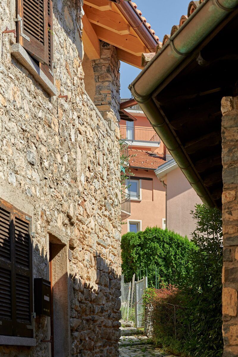 Compact Refurbished Micro-Homes : sassi