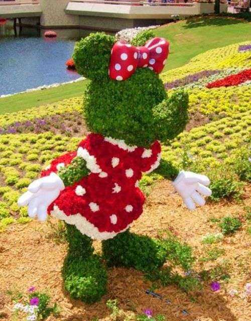 Cartoon Hedge Art: EPCOT Flower & Garden Festival Showcases Disney ...