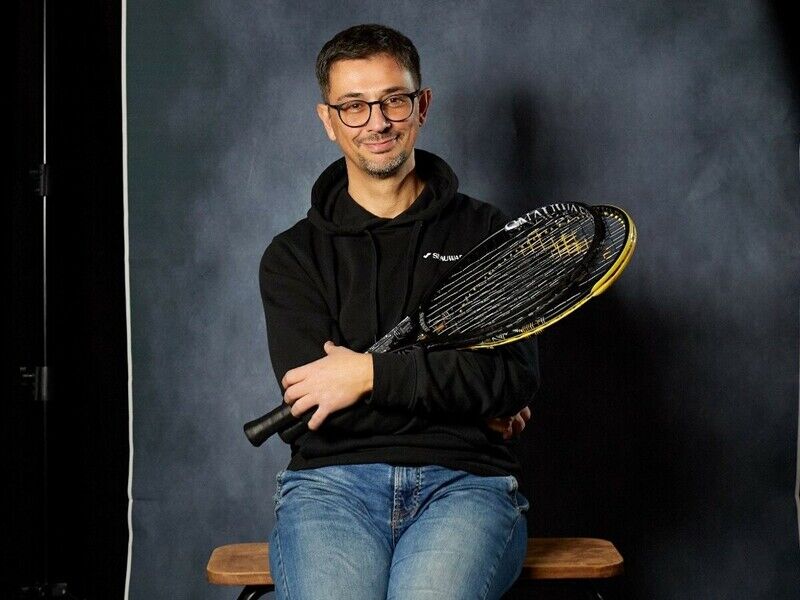 Modernly Optimized Tennis Racquets : Snauwaert HI-TEN