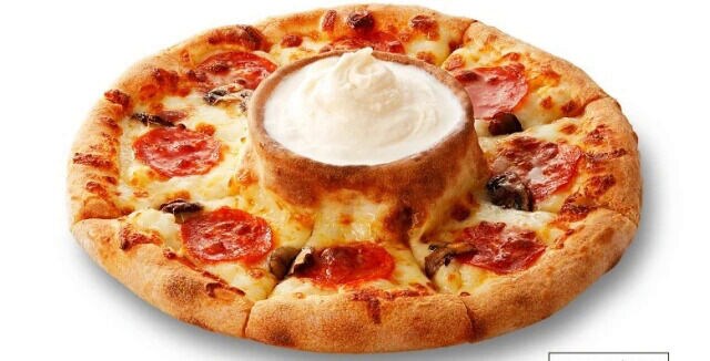 Dipping-Friendly Ice Cream Pizzas : Ice Cream Fondue Pizza