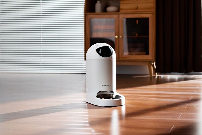 Artificial Intelligence-Powered Pet Feeders : AI pet feeder