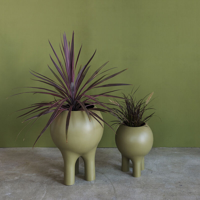 Dynamic Furniture Designs : ceramic planters 1