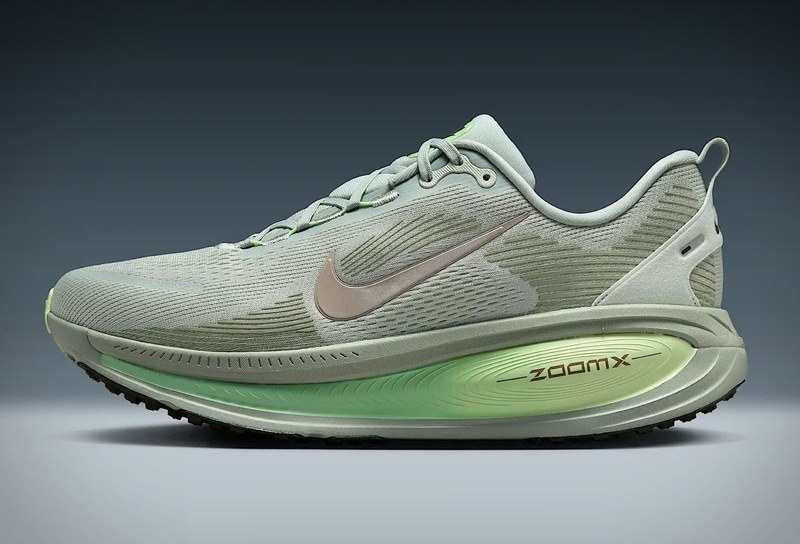 Responsive Dual-Foam Sneakers : Nike Vomero 18