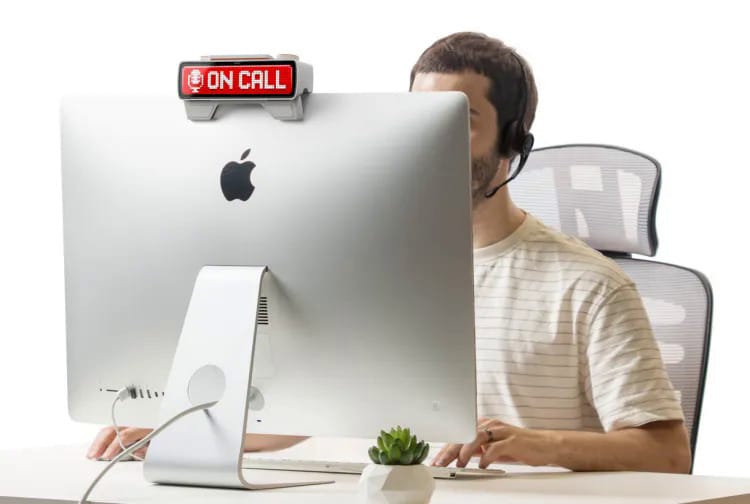 Anti-Distraction Workplace Displays : Busy Bar