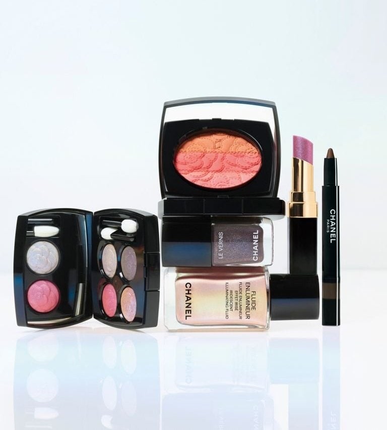 Floral High-End Makeup Capsules : Camélia Futura