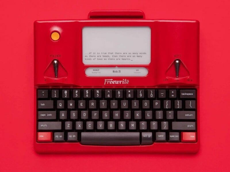 Distraction-Free Writing Devices : Gen3 Valentine Edition