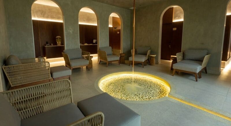 Next-Gen Mexican Retreats : Hilton Cancun Mar Caribe