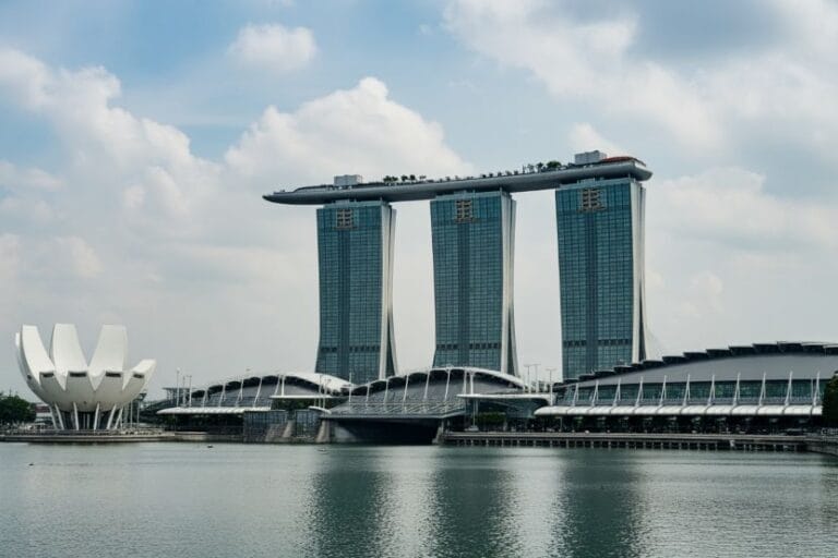 Clean the Sky - Eco-Friendly Singapore Hotels