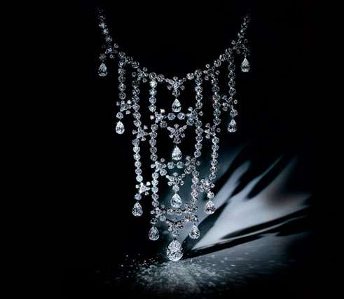 Diamond-Studded Openings : DeBeers Expands In Singapore